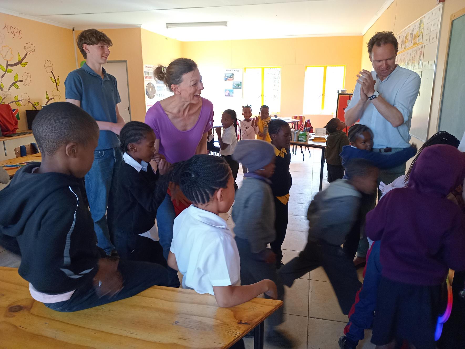 Social holidays in Namibia - Proescher family - steps for children